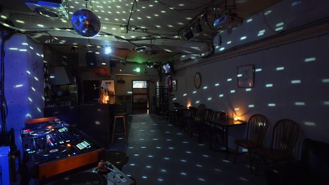 まるで秘密基地!! 本格DJ機器完備のおしゃれなバーでイベントやパーティーはいかが?【世田谷区/京王線/明大前】の写真14