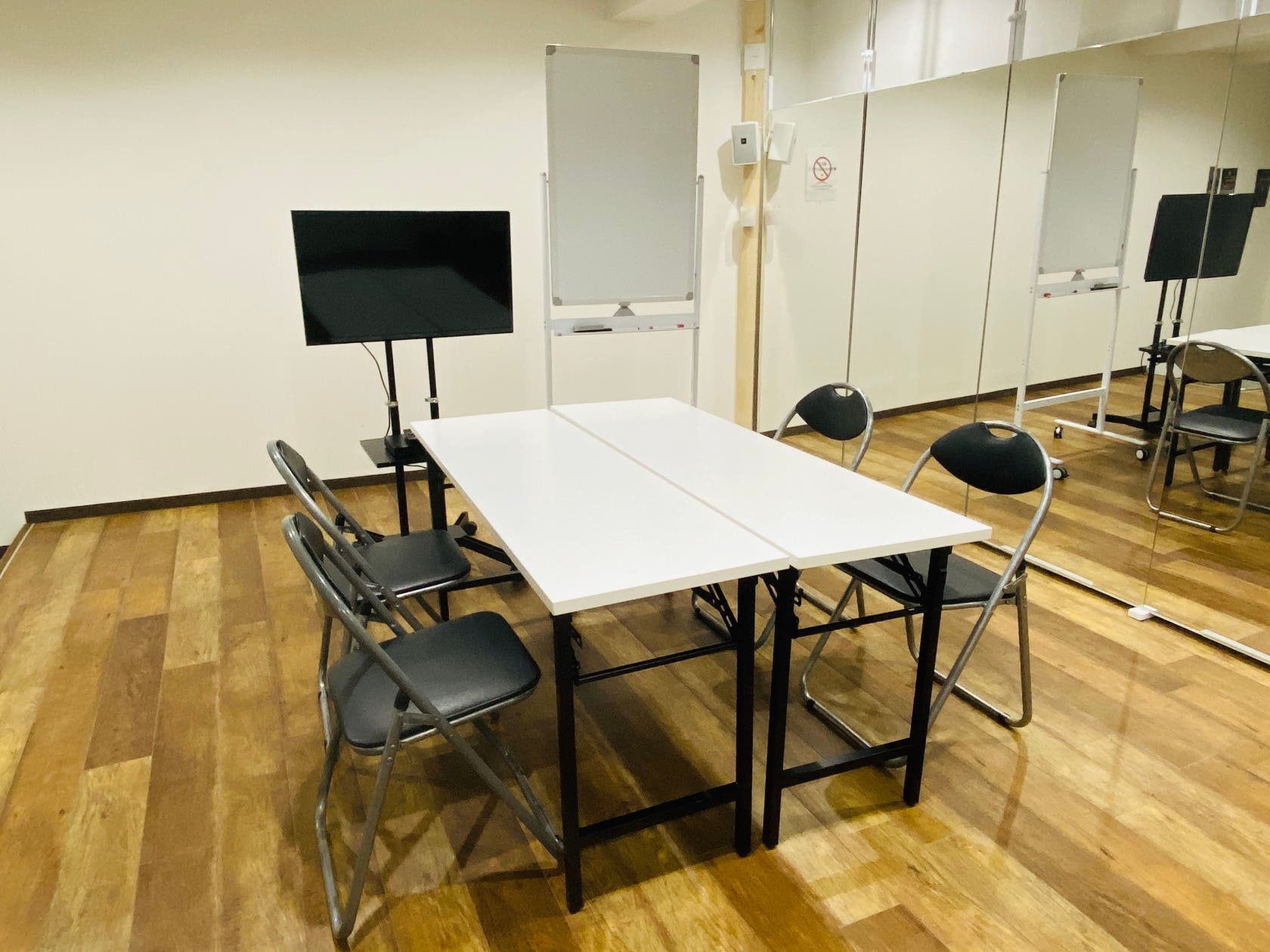 【王子駅徒歩4分】ダンスのできるレンタルスタジオ　高速フリーWi-fi完備！オンラインレッスンに◎　備品は全て無料です。の写真5