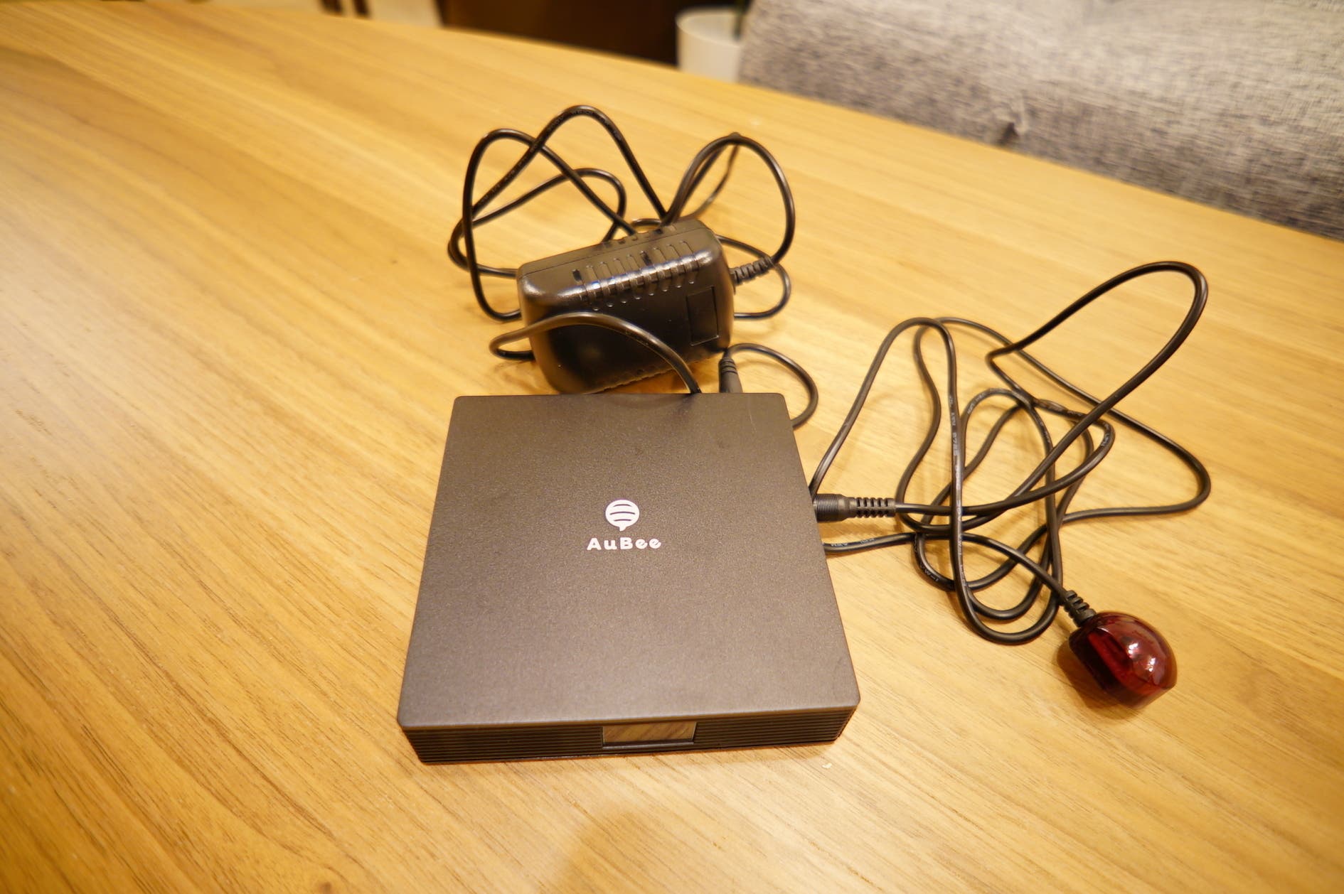 テレビチューナー（TV番組をプロジェクターに映したい時必要です。テレビをみるだけなら不要です）の画像1