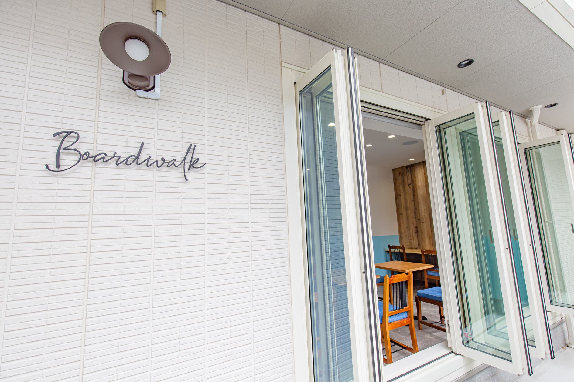 【初台駅2分おしゃれ海カフェ】撮影、配信（youtube/テレビ/映画）等実績多数。駐車場有。待機、メイクにホテル部屋使用も可の写真15