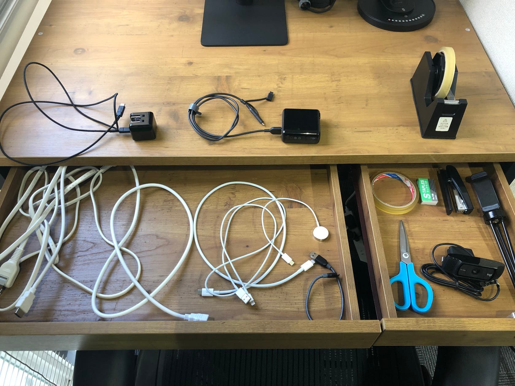 【リモートベース丸の内】⚡️15人会議室⚡️大型モニター⚡️リモートワークに最高アーロンチェア⚡️丸の内駅2分⚡️の写真17