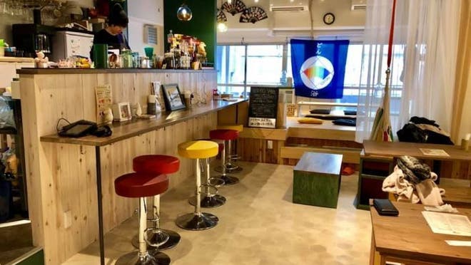 キッチン付き自由にカスタマイズできる!足湯とハンモックのある新感覚カフェスペース。足湯カフェどん浴の写真5