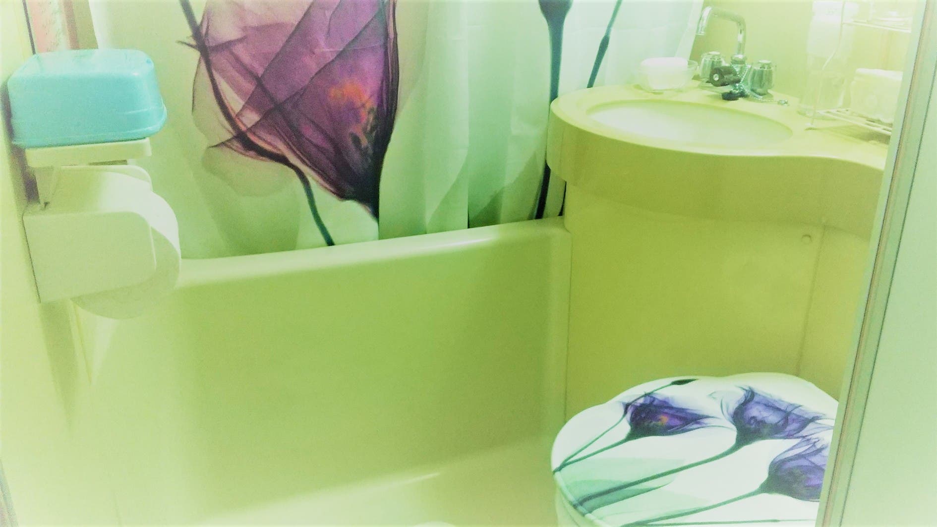 【施術ベッドあり！】横浜駅西口5分！最大6名の会議、講座、リラク、アロマ、マッサージ、整体などにの写真11