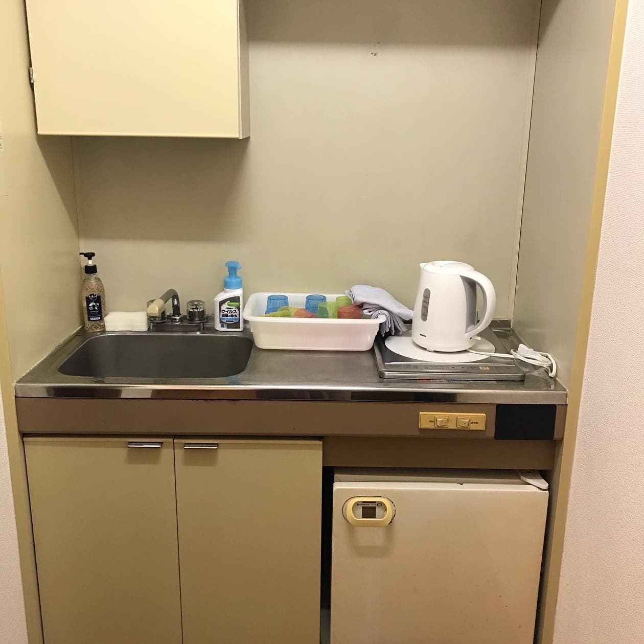 池袋駅西口徒歩７分！個人レッスン・少人数のダンスに使えるスタジオ！コロナ過の筋トレに可変式ダンベル＆ベンチ設置！の写真7