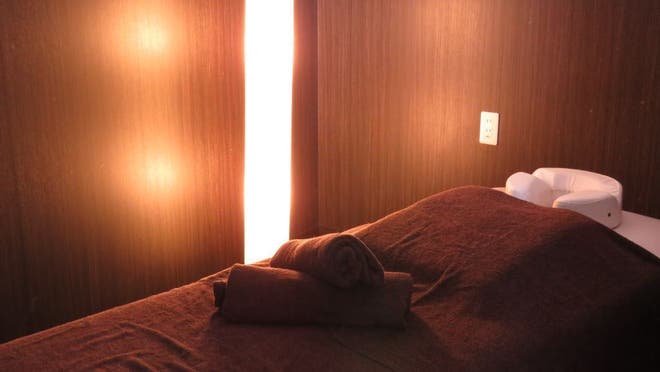 【渕3丁目リラクゼーションサロンスペース】セラピストさん、アイリストさんの写真3