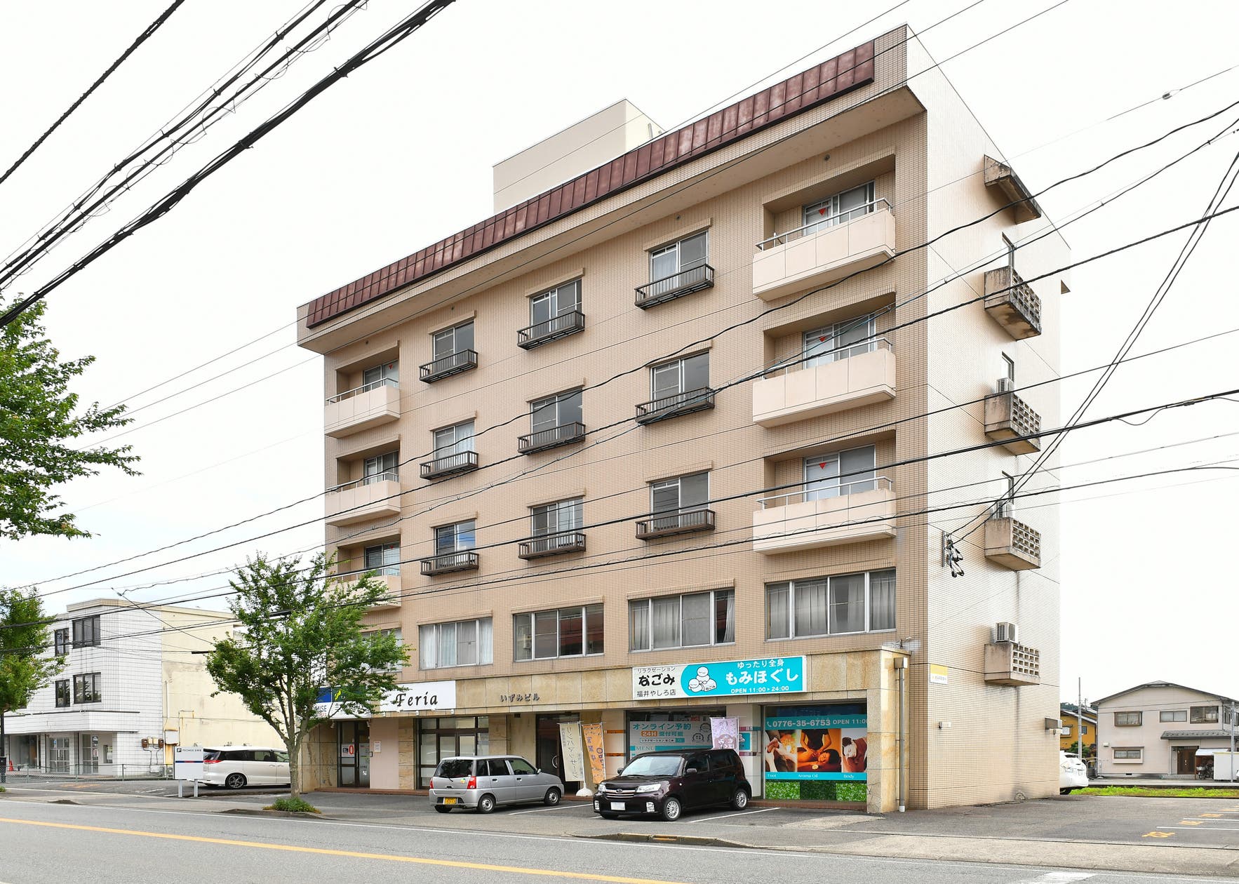 【渕3丁目リラクゼーションサロンスペース】セラピストさん、アイリストさんの写真5