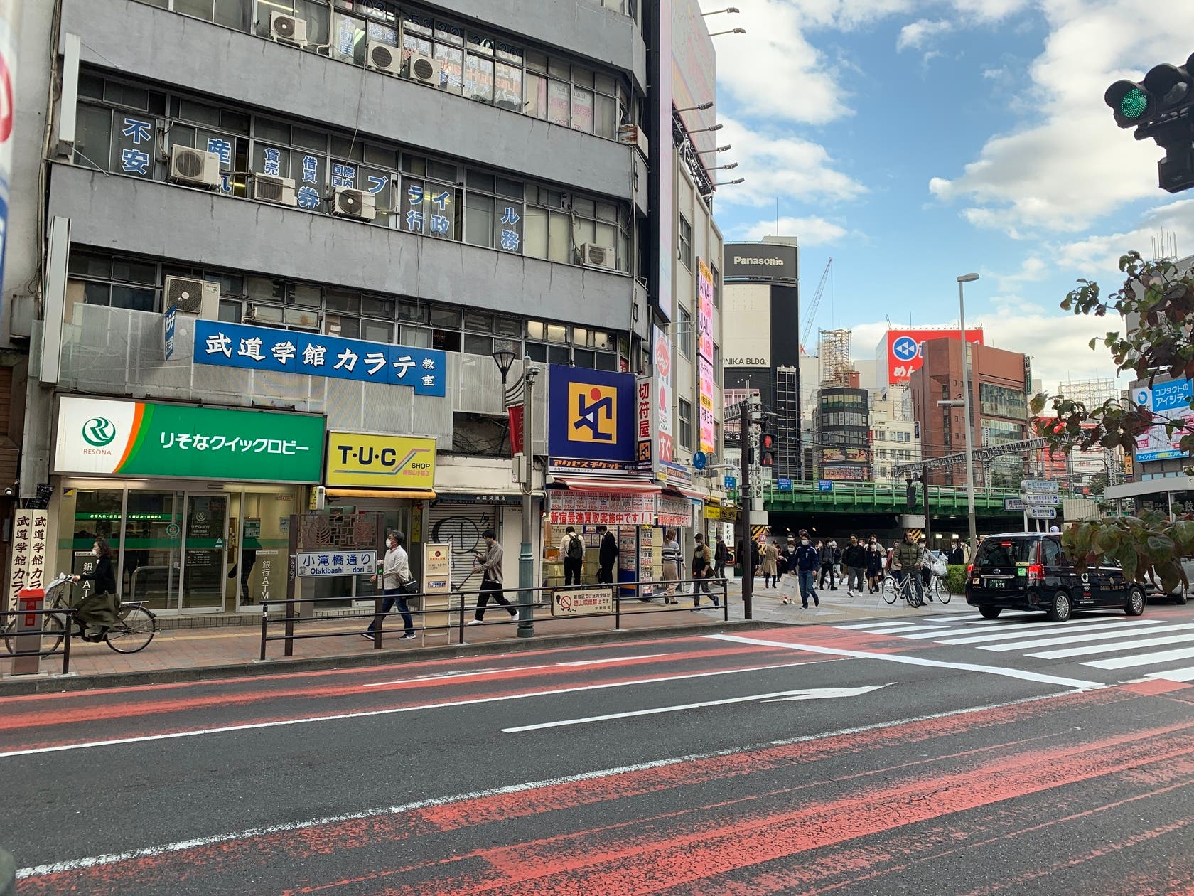 【武道学館】新宿西口駅から徒歩15秒！！利便性抜群のアクセス。ヨガ・ダンス・ワークショップなどにオススメ！の写真11