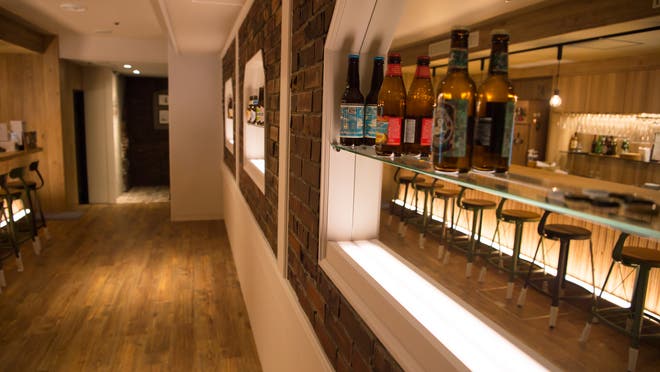 元町駅徒歩1分のオシャレなバースペース!撮影や女子会などに。の写真5