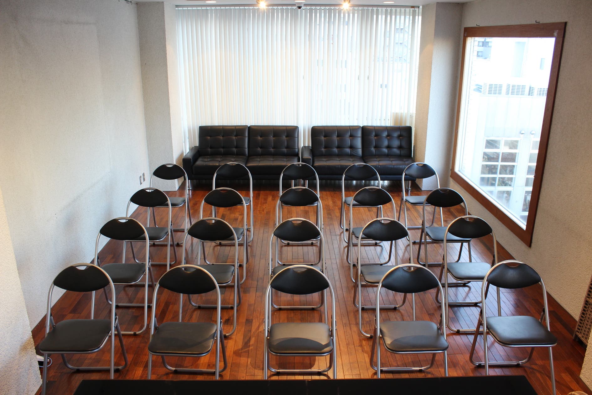 【WORK SPACE-2000】熊本繫華街で格安レンタルスペースを貸切できます/30名利用可/トイレ/Wi-Fi/ロッカーの写真6