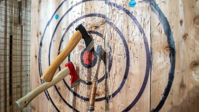 【池袋駅徒歩5分】物が壊せる?落書きし放題?斧投げ放題?超異世界空間の演出を可能にします!の写真11