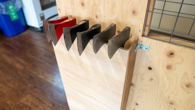 【池袋駅徒歩5分】物が壊せる?落書きし放題?斧投げ放題?超異世界空間の演出を可能にします!の写真21