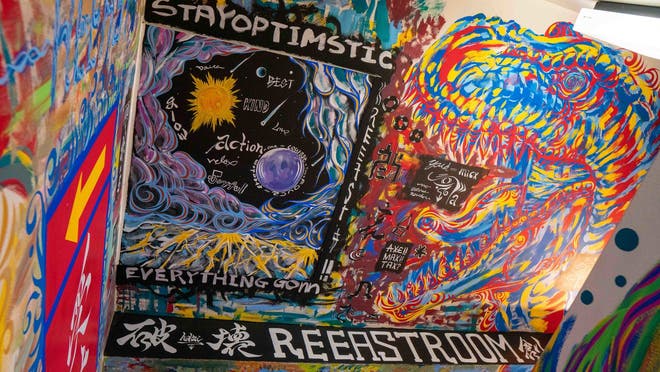 【池袋駅徒歩5分】物が壊せる?落書きし放題?斧投げ放題?超異世界空間の演出を可能にします!の写真23