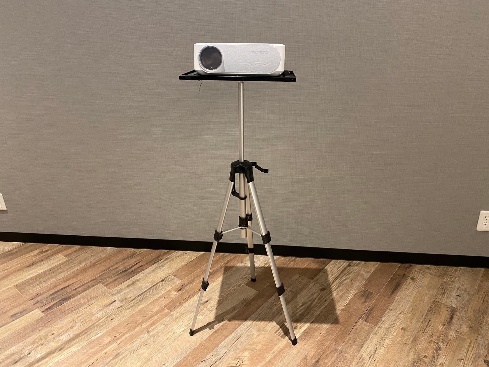 【京王稲田堤】[レンタルスペースsizeS] ルームB／ Wi-Fi（光回線） ・デスク、プロジェクター等設備有りの写真7