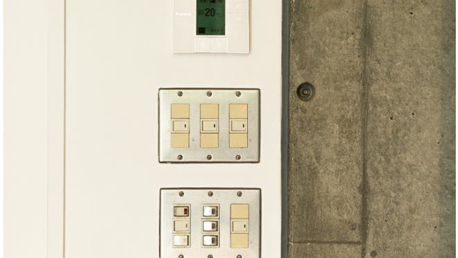 天井高5mガラス張りの路面のスタイリッシュなスタジオですの写真11