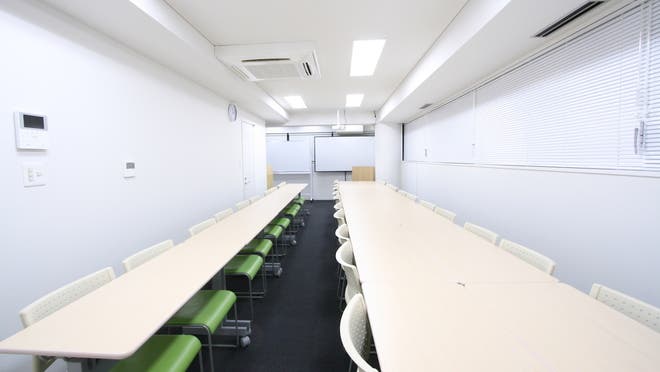 【品川駅徒歩3分!30名】プロジェクター・ホワイトボード・演台・WiFi全て無料!土足OK!ふれあい貸し会議室 品川No26の写真11