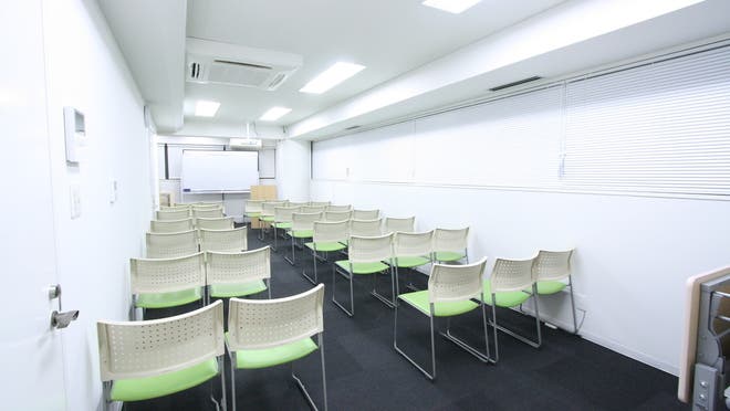 【品川駅徒歩3分!30名】プロジェクター・ホワイトボード・演台・WiFi全て無料!土足OK!ふれあい貸し会議室 品川No26の写真19