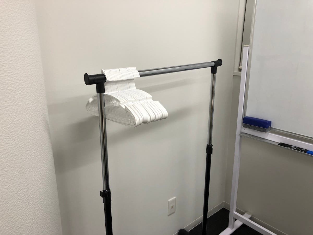 【品川駅徒歩3分！30名】プロジェクター・ホワイトボード・演台・WiFi全て無料！土足OK！ふれあい貸し会議室 品川No26の写真28