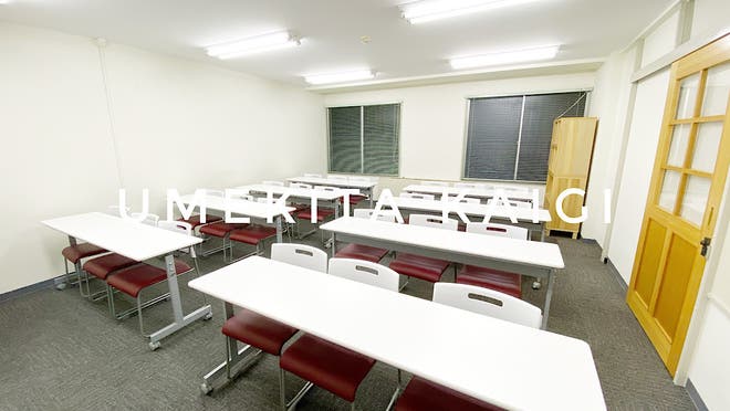 Wi-Fi完備!《Meeting Room11》【中津駅1分/梅田駅6分】ゆったり20名利用/プロジェクター無料貸出(予約制)の写真1