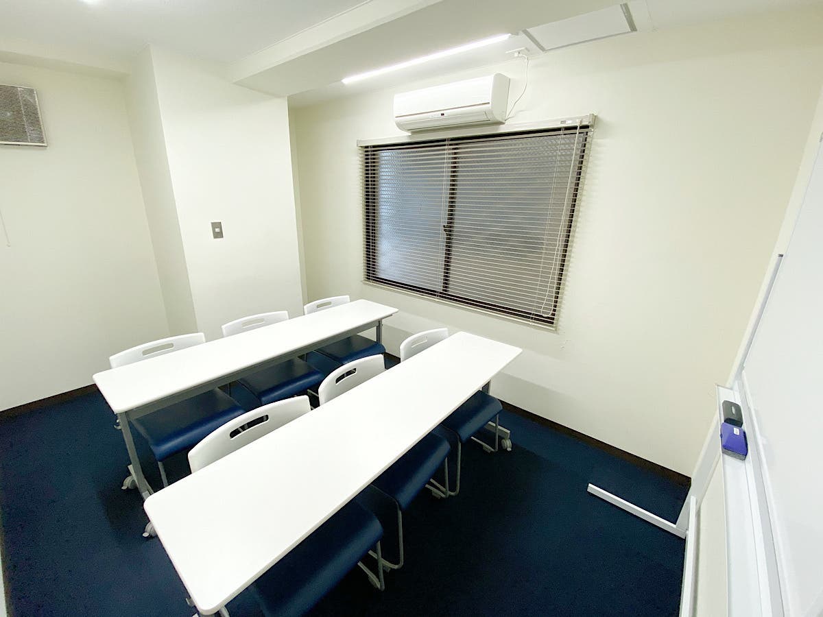 うめきた会議室《エイト２３５》【中津駅3分／梅田駅8分】／少人数／格安／Wifi／エレベーター完備／ウォールハンガーの写真4