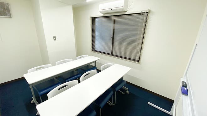 うめきた会議室《エイト235》【中津駅3分/梅田駅8分】/少人数/格安/Wifi/エレベーター完備/ウォールハンガーの写真4