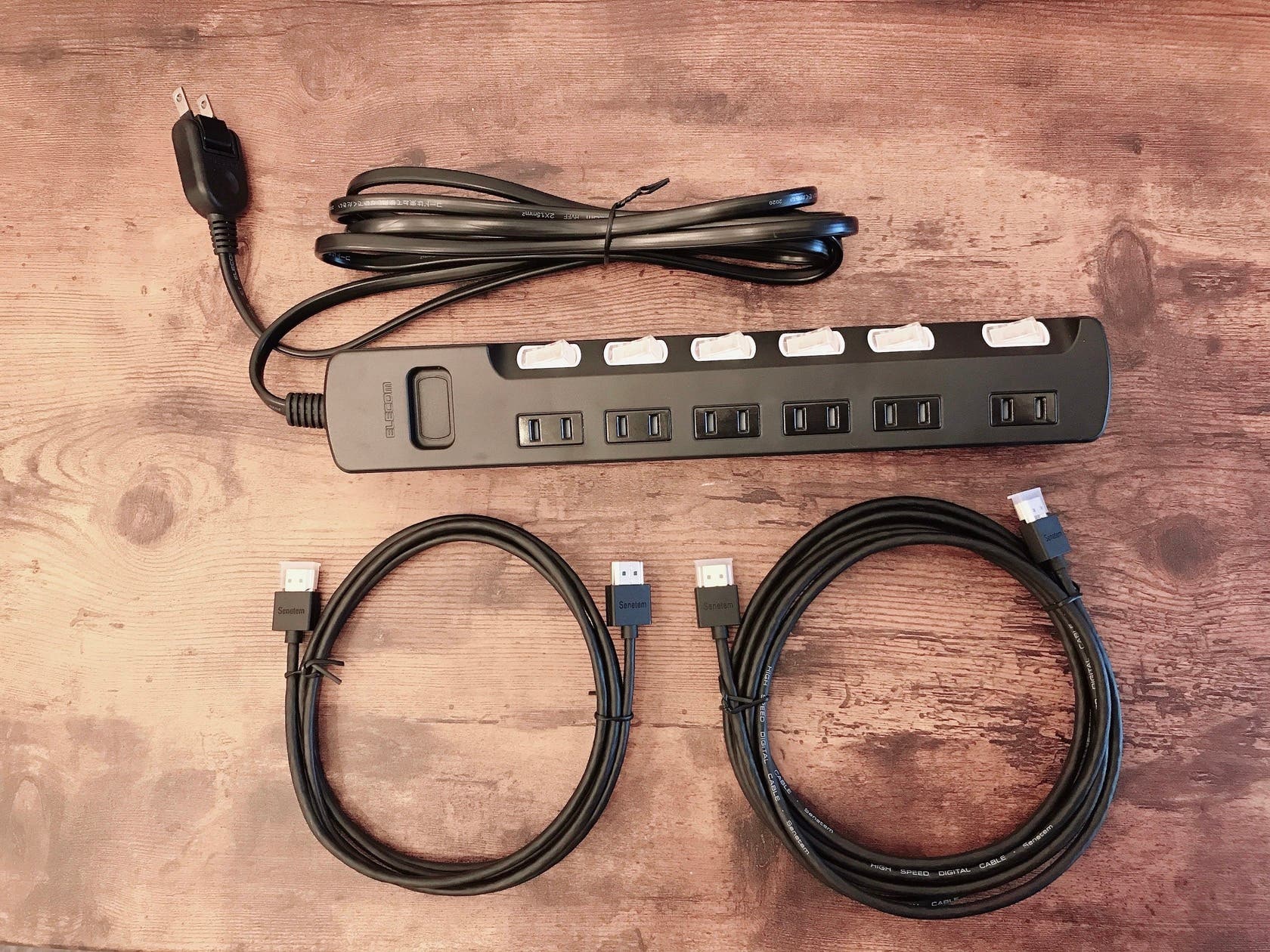 新宿駅D5出口すぐ🎄クリスマス仕様🎄👞土足OK・打合せ・撮影・大型テレビ50型（Fire tv付）・ソファーのあるスペースの写真15