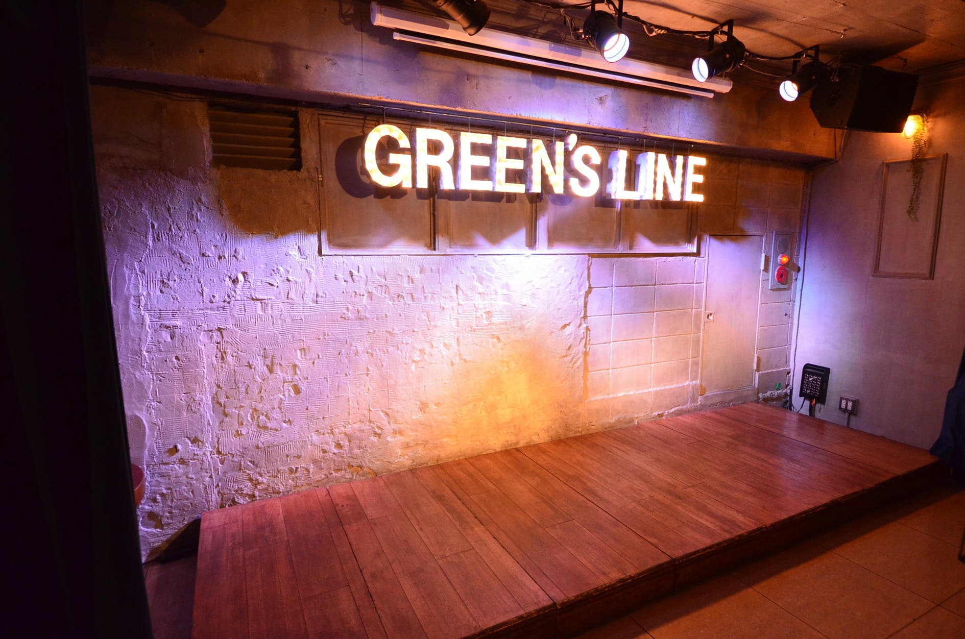 簡易ステージの画像1