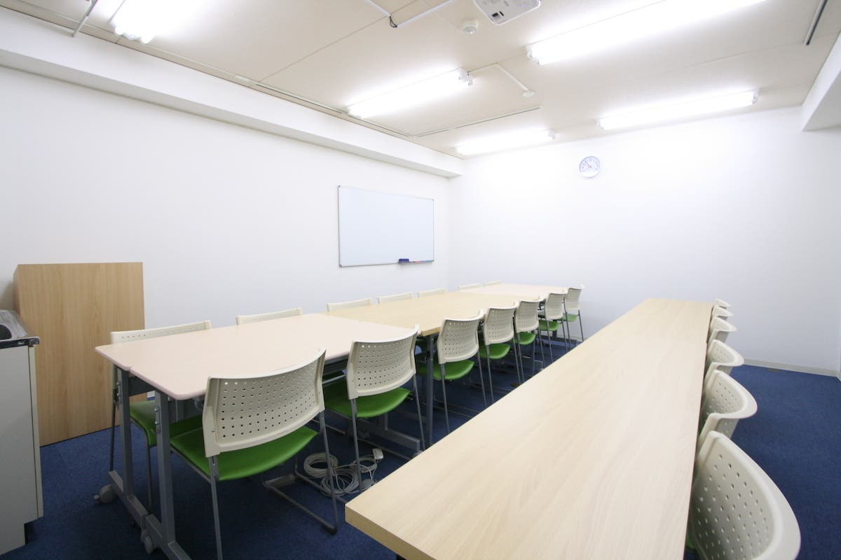 【渋谷駅1分！渋谷ヒカリエ隣！23名】プロジェクター・ホワイトボード・WiFi全て無料！土足可！ふれあい貸し会議室 渋谷No27の写真11