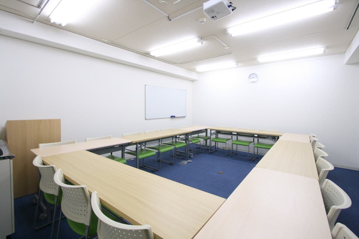 【渋谷駅1分！渋谷ヒカリエ隣！23名】プロジェクター・ホワイトボード・WiFi全て無料！土足可！ふれあい貸し会議室 渋谷No27の写真16