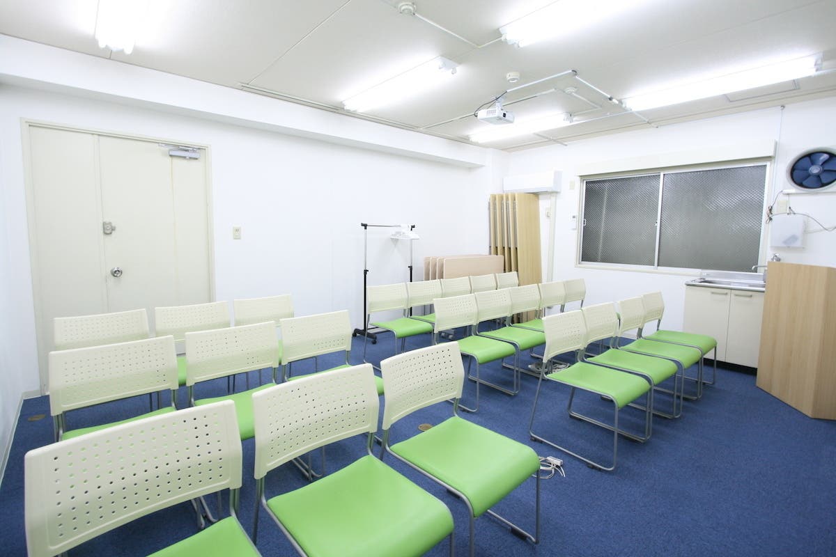 【渋谷駅1分！渋谷ヒカリエ隣！23名】プロジェクター・ホワイトボード・WiFi全て無料！土足可！ふれあい貸し会議室 渋谷No27の写真18