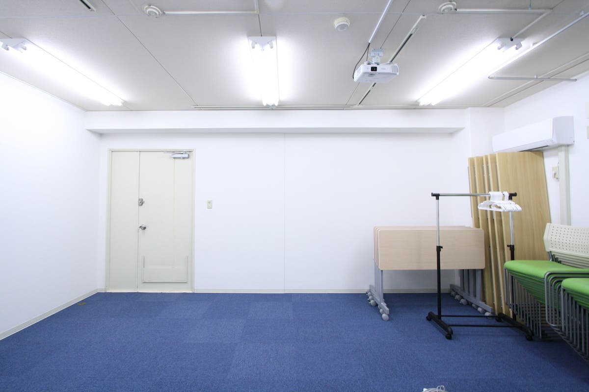 【渋谷駅1分！渋谷ヒカリエ隣！23名】プロジェクター・ホワイトボード・WiFi全て無料！土足可！ふれあい貸し会議室 渋谷No27の写真21