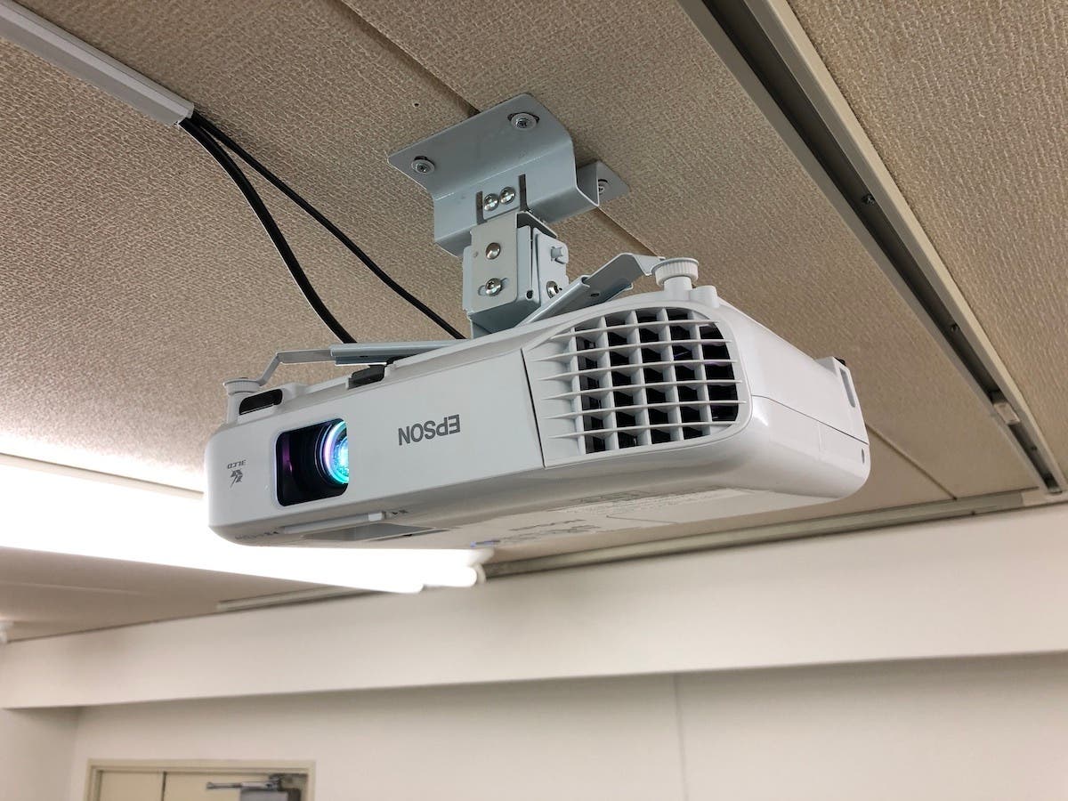 【渋谷駅1分！渋谷ヒカリエ隣！23名】プロジェクター・ホワイトボード・WiFi全て無料！土足可！ふれあい貸し会議室 渋谷No27の写真26