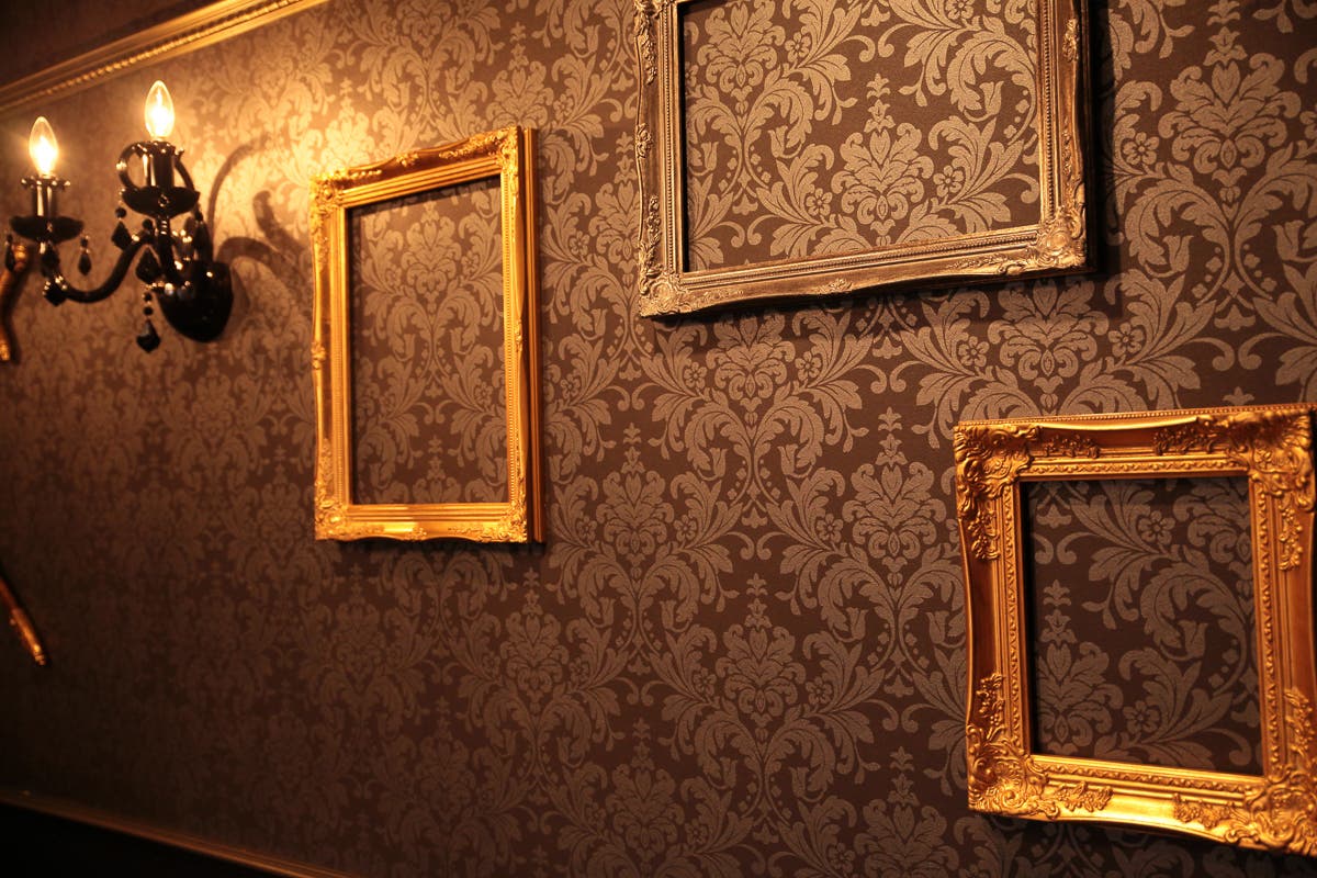 【ゴシック&ロリータスタジオ】ゴシックでダークな色味　コスプレ撮影にピッタリ！　ダンス可能！　 TVや雑誌の撮影実績多数！の写真7