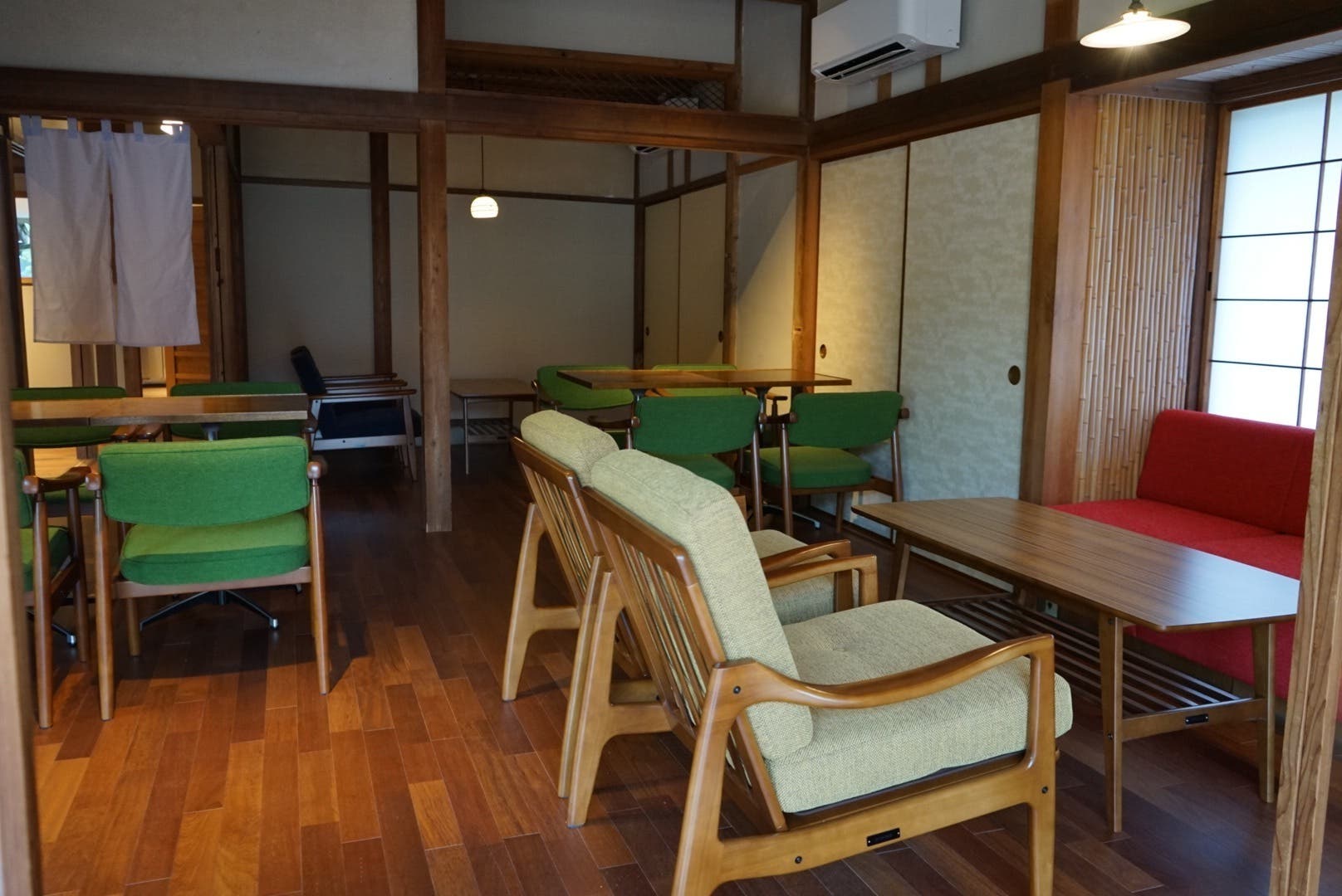 葉山 森戸海岸徒歩3分🌅 デッキ付日本家屋約150平米・庭付き200坪超・プロ仕様キッチン・ケータリング・BBQオプションありの写真5