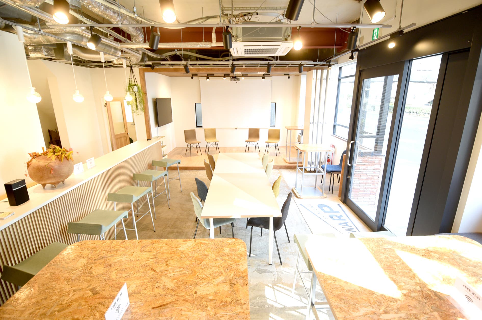 ＜新宿ワープ＞【JR新宿駅徒歩10分】キッチン・音響設備付き貸切スペース！撮影、オフサイトMTG、懇親会、会議、勉強会などに♪の写真13