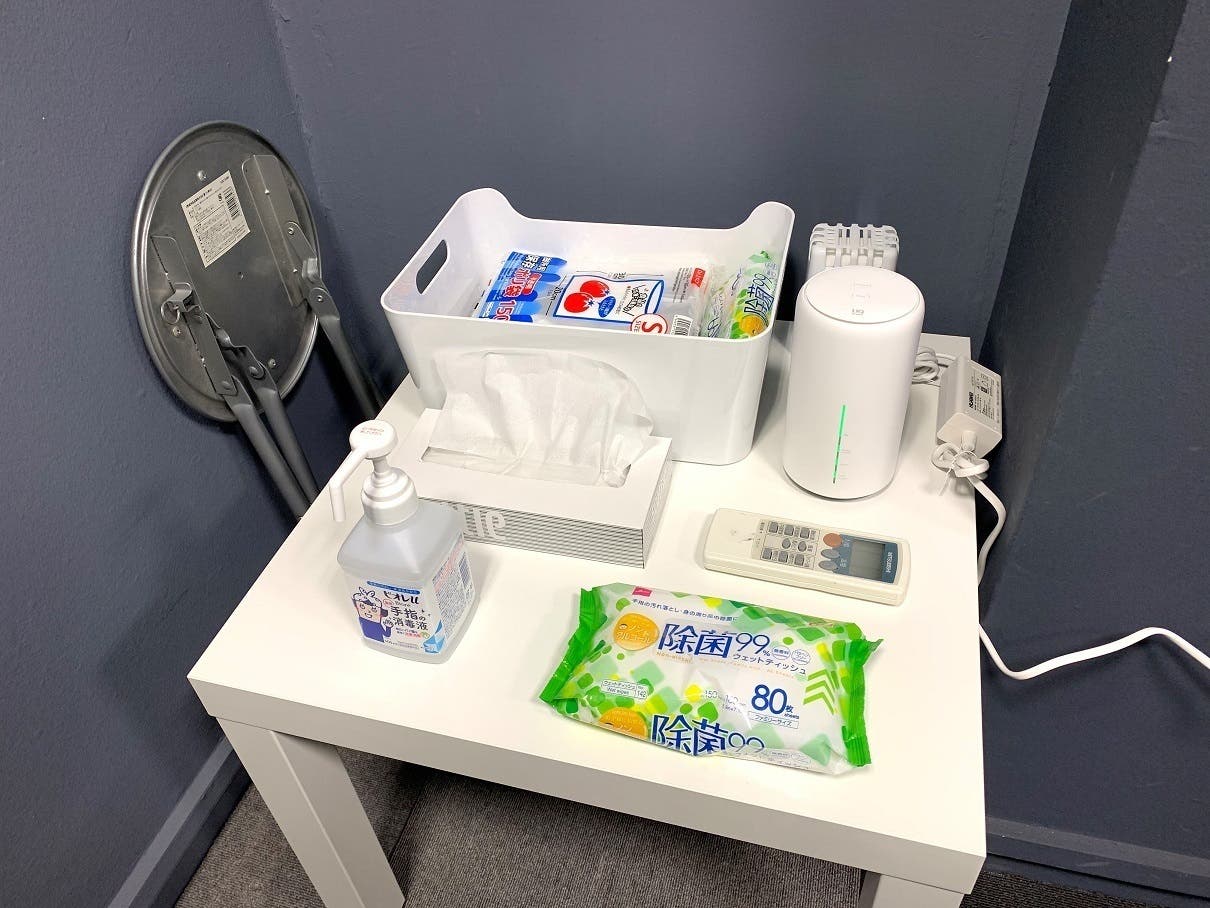 日本橋駅徒歩１分の利便性。低価格で換気ができる完全個室の会議室。定員15名。テーブルレイアウト変更可。セミナー、勉強会、娯楽室♬の写真8