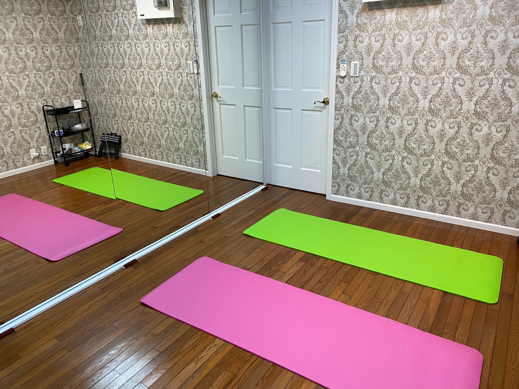 当日予約OK！大きな鏡のあるオシャレなダンス・演劇・ヨガ向けスタジオです。の写真5