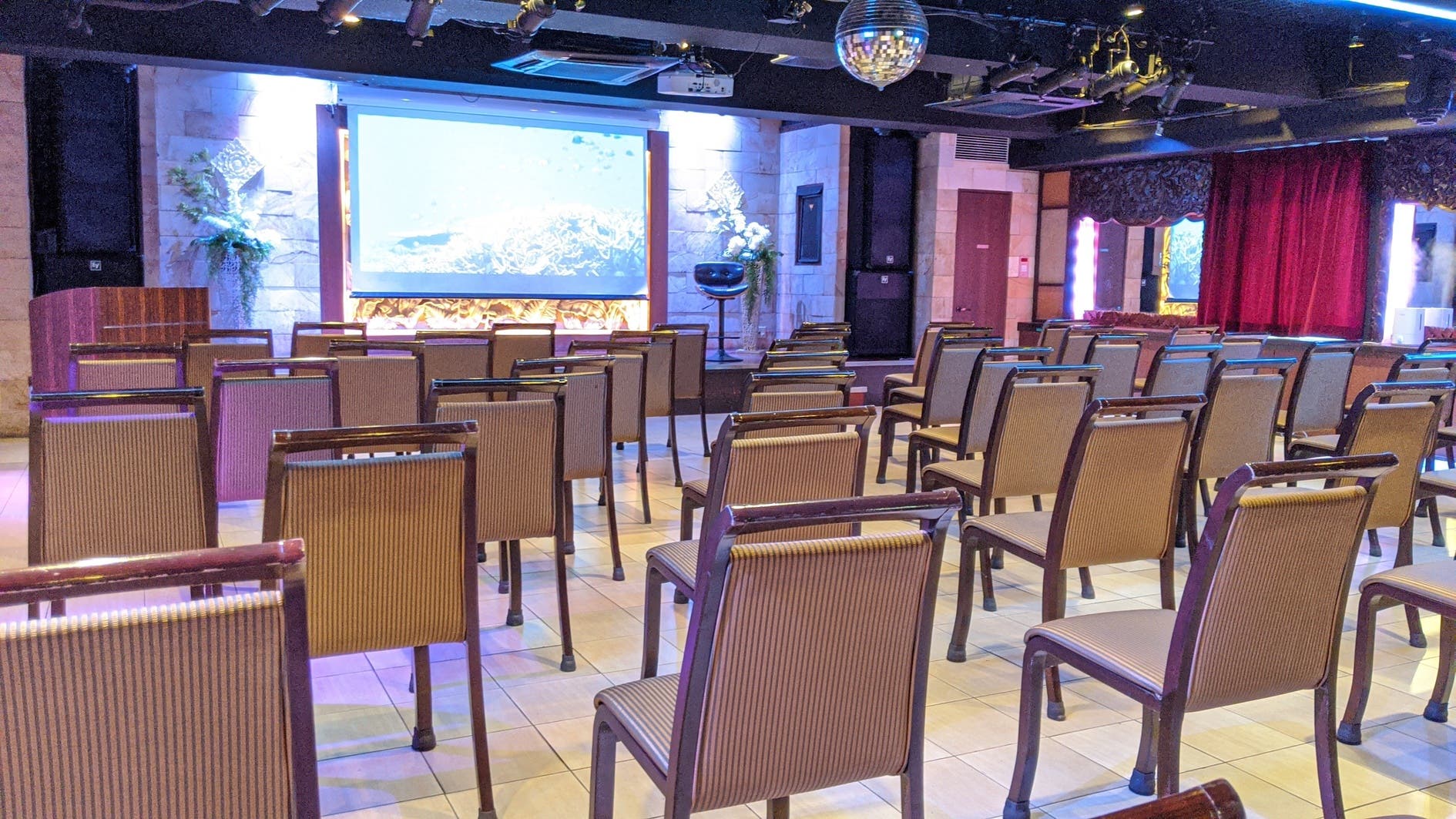 【新宿駅徒歩5分/6階】無観客ライブ・ライブ配信撮影も可能！ロケ撮影や各種イベント等、発表会から会議利用までお任せください！の写真6