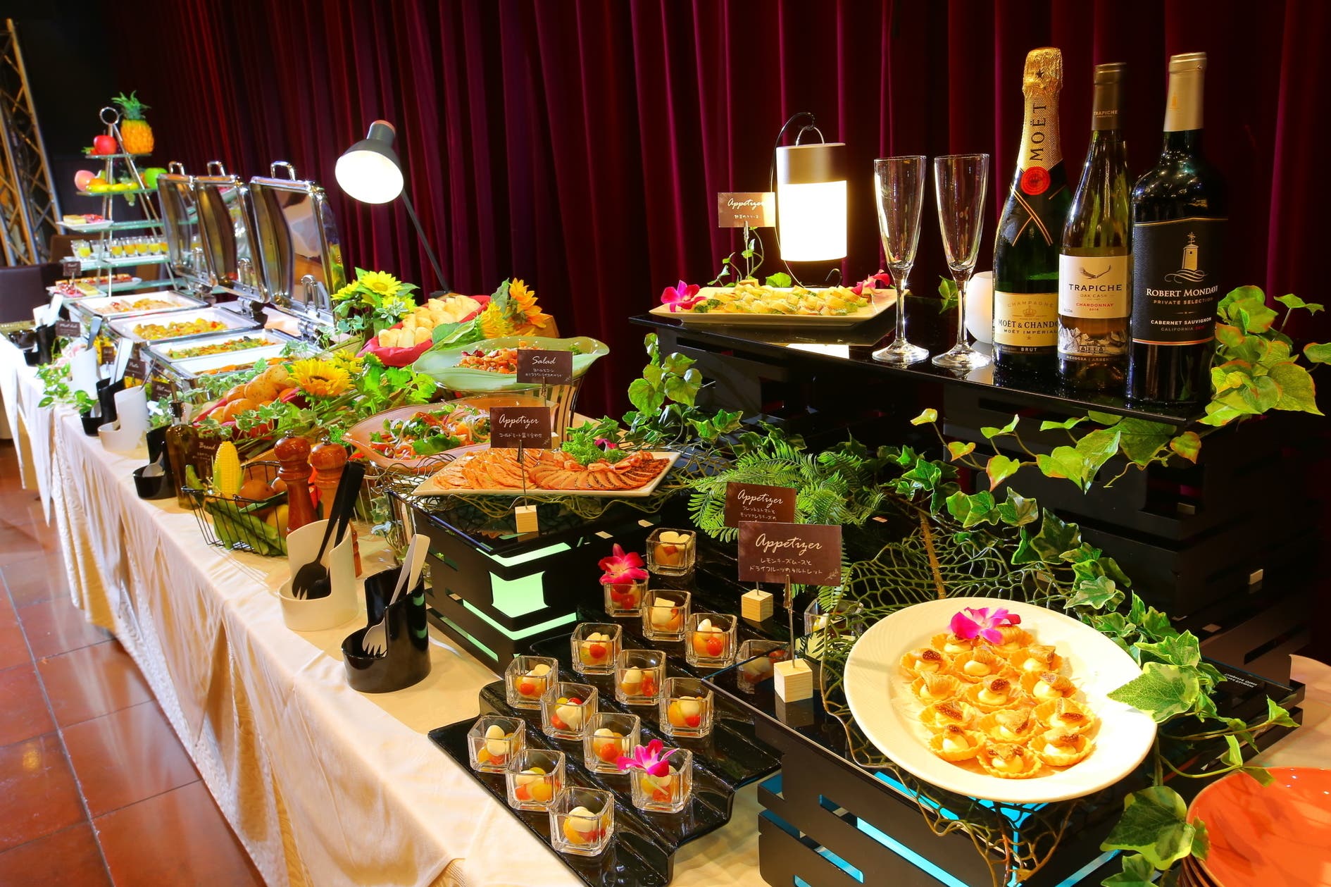 【お食事】ビュッフェスタイル 2時間飲み放題付の画像1