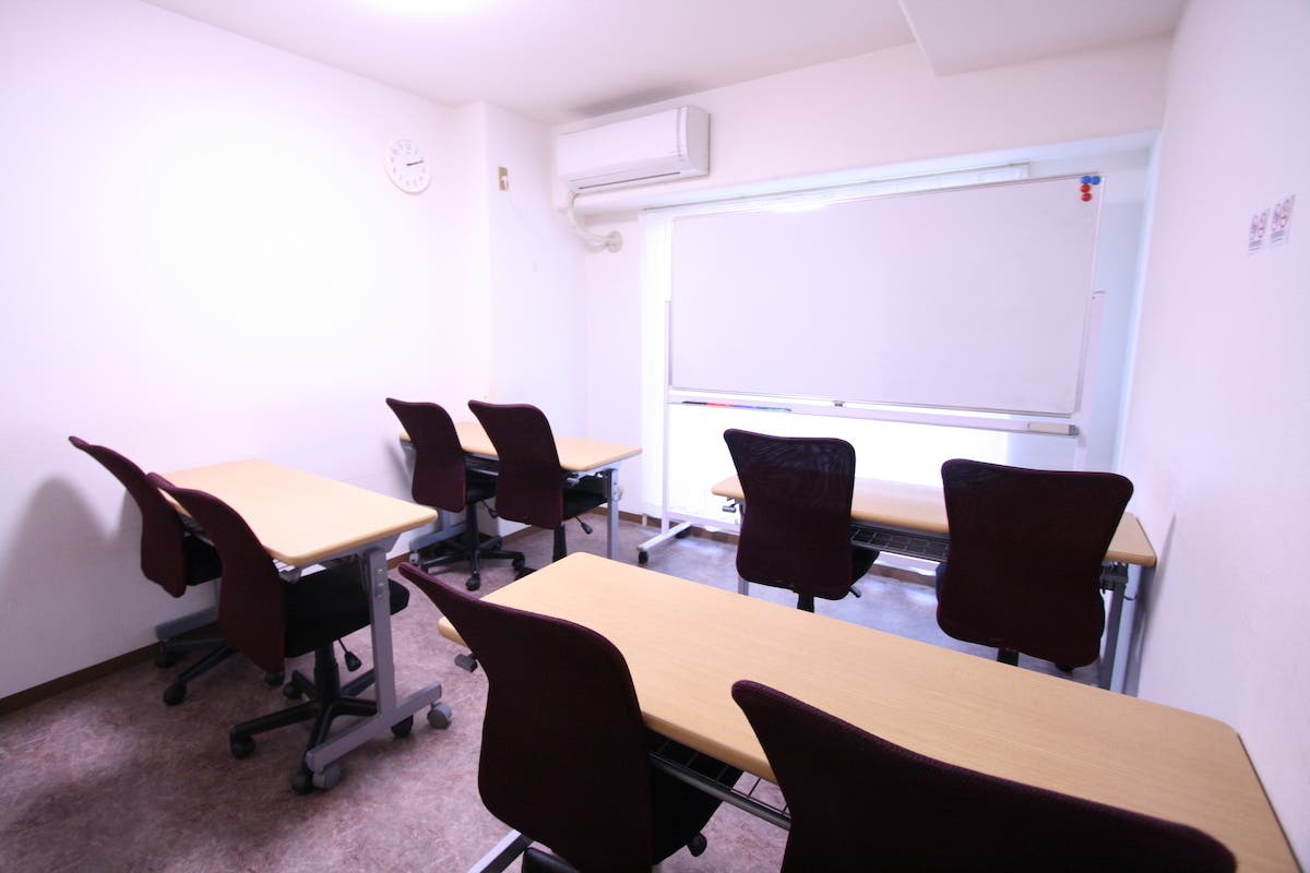 【池袋駅東口3分！9名利用可！】完全個室！綺麗な室内！ホワイトボード完備！コモンズ会議室 池袋東口２の写真8