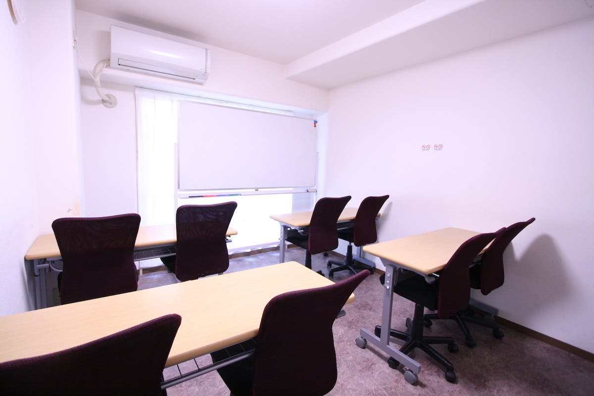 【池袋駅東口3分！9名利用可！】完全個室！綺麗な室内！ホワイトボード完備！コモンズ会議室 池袋東口２の写真9