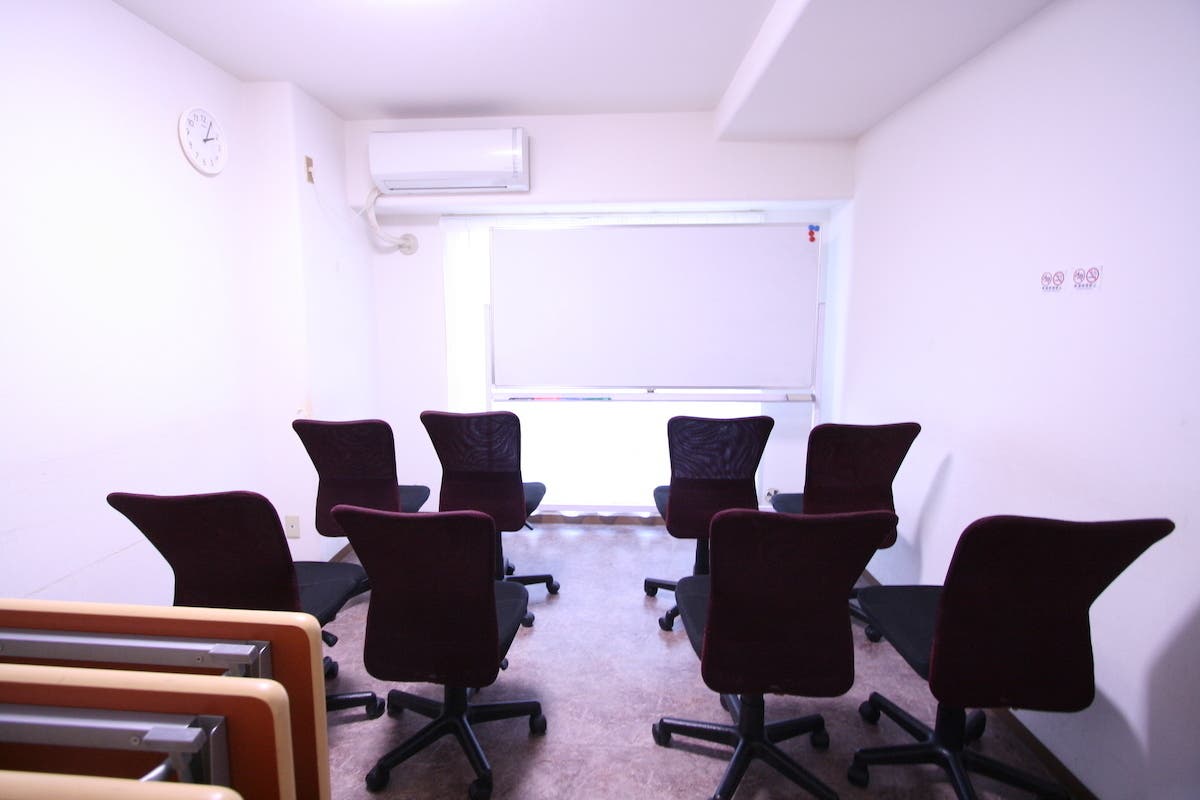 【池袋駅東口3分！9名利用可！】完全個室！綺麗な室内！ホワイトボード完備！コモンズ会議室 池袋東口２の写真14