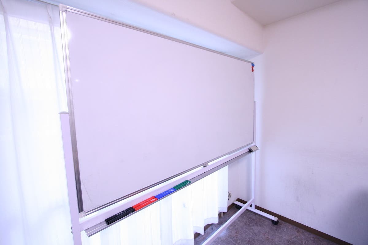 【池袋駅東口3分！9名利用可！】完全個室！綺麗な室内！ホワイトボード完備！コモンズ会議室 池袋東口２の写真15