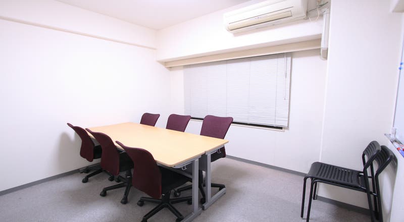 【青山一丁目駅5番出口1分！8名利用可！】完全個室！綺麗な室内！ホワイトボード完備！コモンズ会議室 青山一丁目