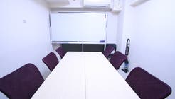【浜松町駅1分!大門駅A3出口30秒!8名利用可!】完全個室!綺麗な室内!ホワイトボード完備!コモンズ会議室 浜松町大門駅前の写真2
