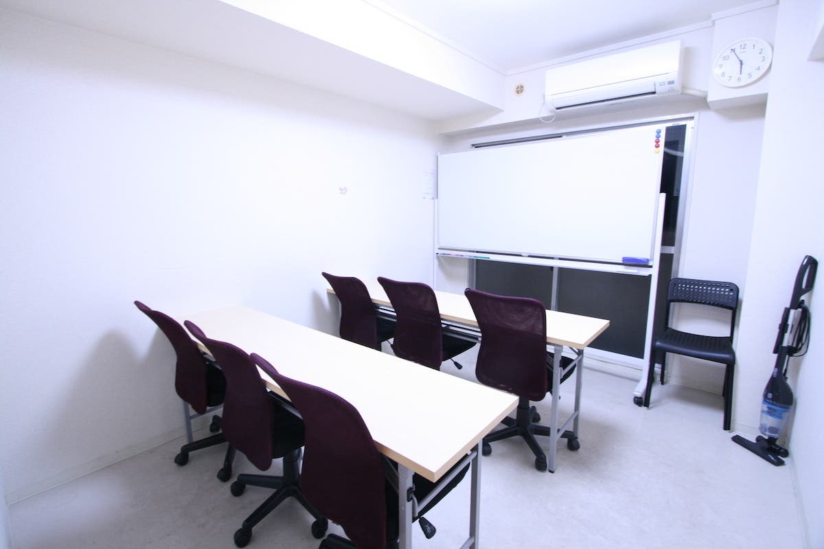 【浜松町駅1分！大門駅A3出口30秒！8名利用可！】完全個室！綺麗な室内！ホワイトボード完備！コモンズ会議室 浜松町大門駅前の写真7