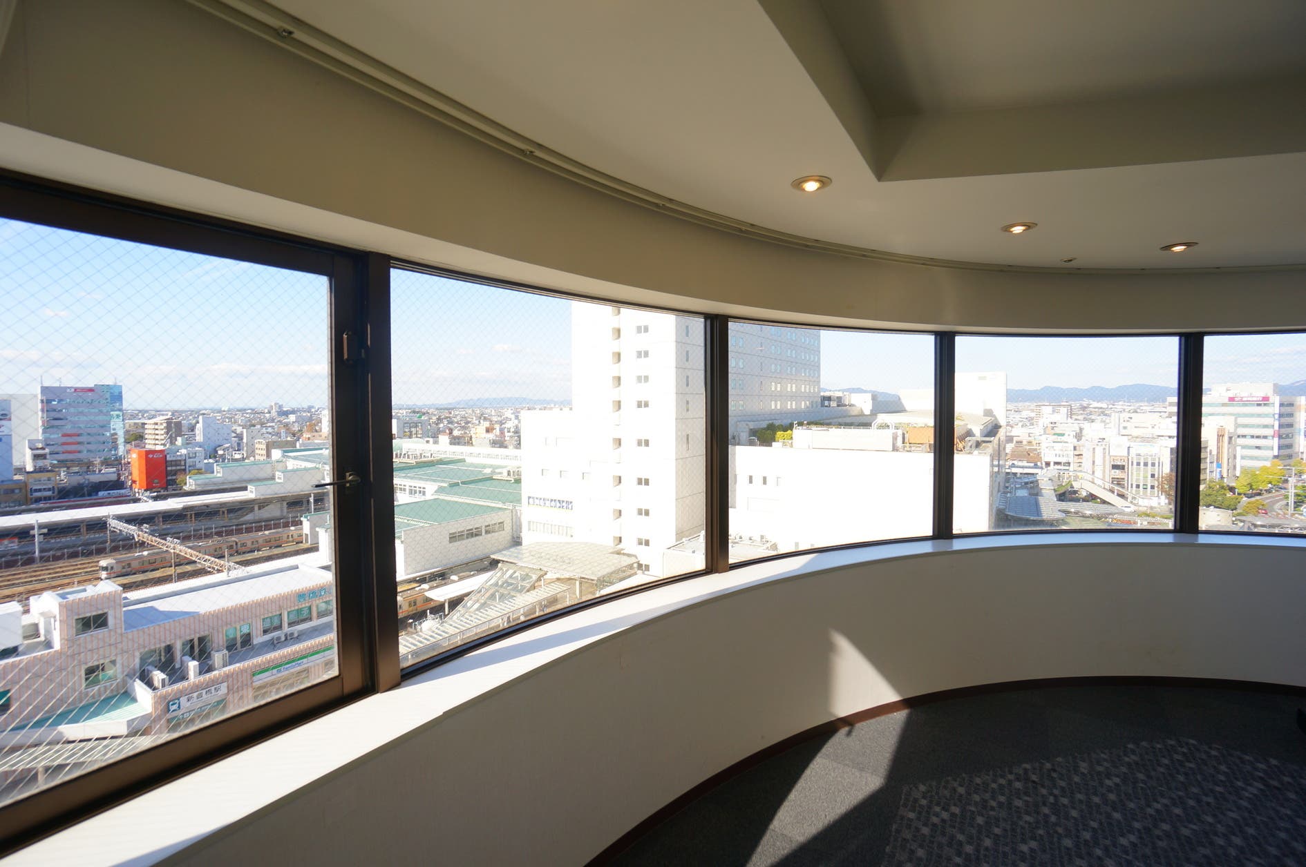 ＜豊橋駅前展望会議室＞豊橋駅から徒歩1分✨35名収容！光Wi-Fi/プロジェクター/マイク無料！セミナー/研修/会議の写真7