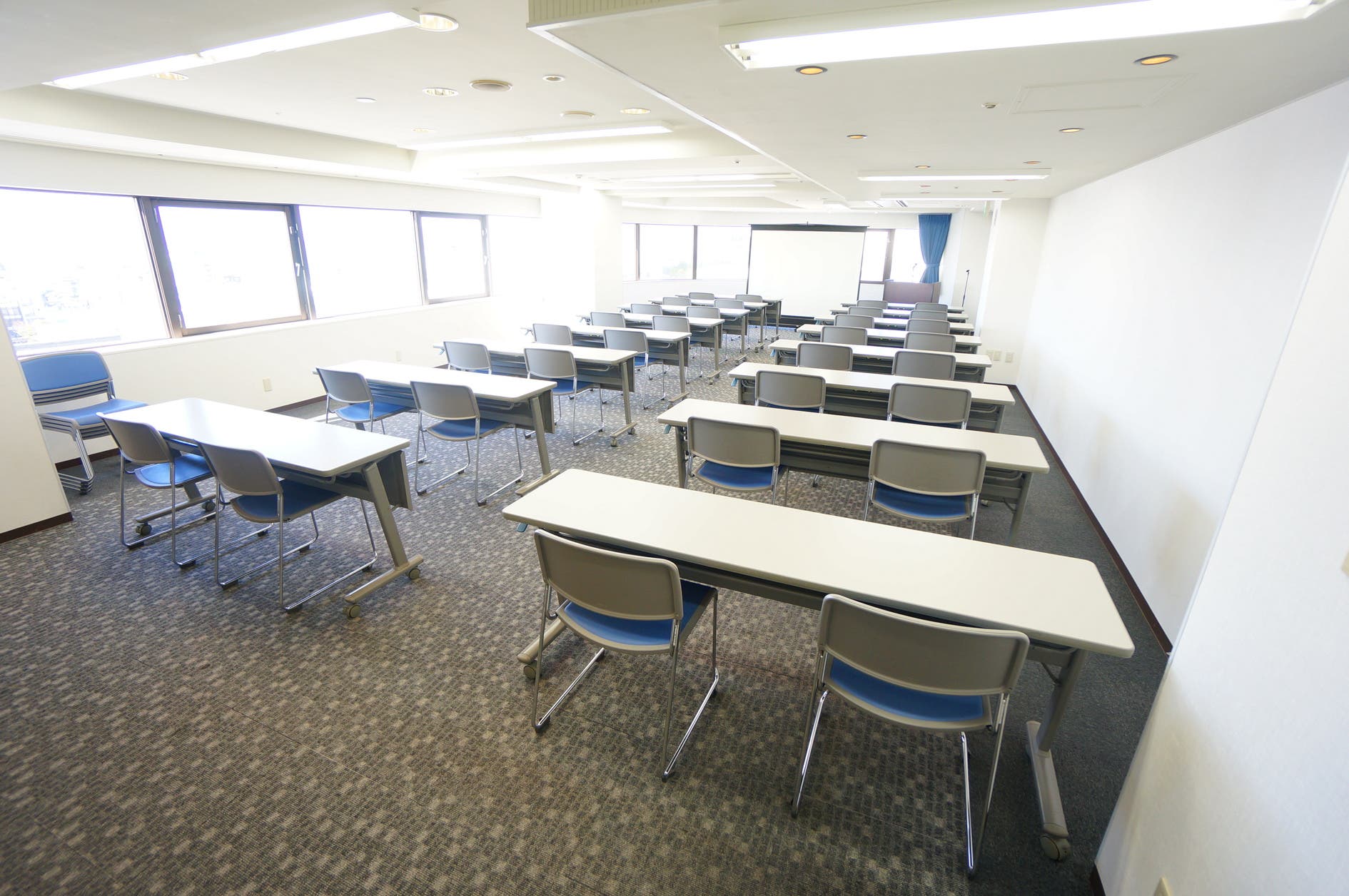 ＜豊橋駅前展望会議室＞豊橋駅から徒歩1分✨35名収容！光Wi-Fi/プロジェクター/マイク無料！セミナー/研修/会議の写真8