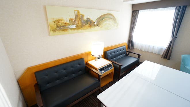 <豊橋駅前プライベートスペース828>豊橋駅から徒歩1分⭐️光回線Wi-Fi/50型テレビあり!パーティー/女子会/ママ会/撮影の写真8