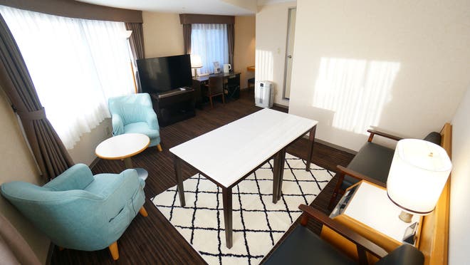 <豊橋駅前プライベートスペース828>豊橋駅から徒歩1分⭐️光回線Wi-Fi/50型テレビあり!パーティー/女子会/ママ会/撮影の写真5