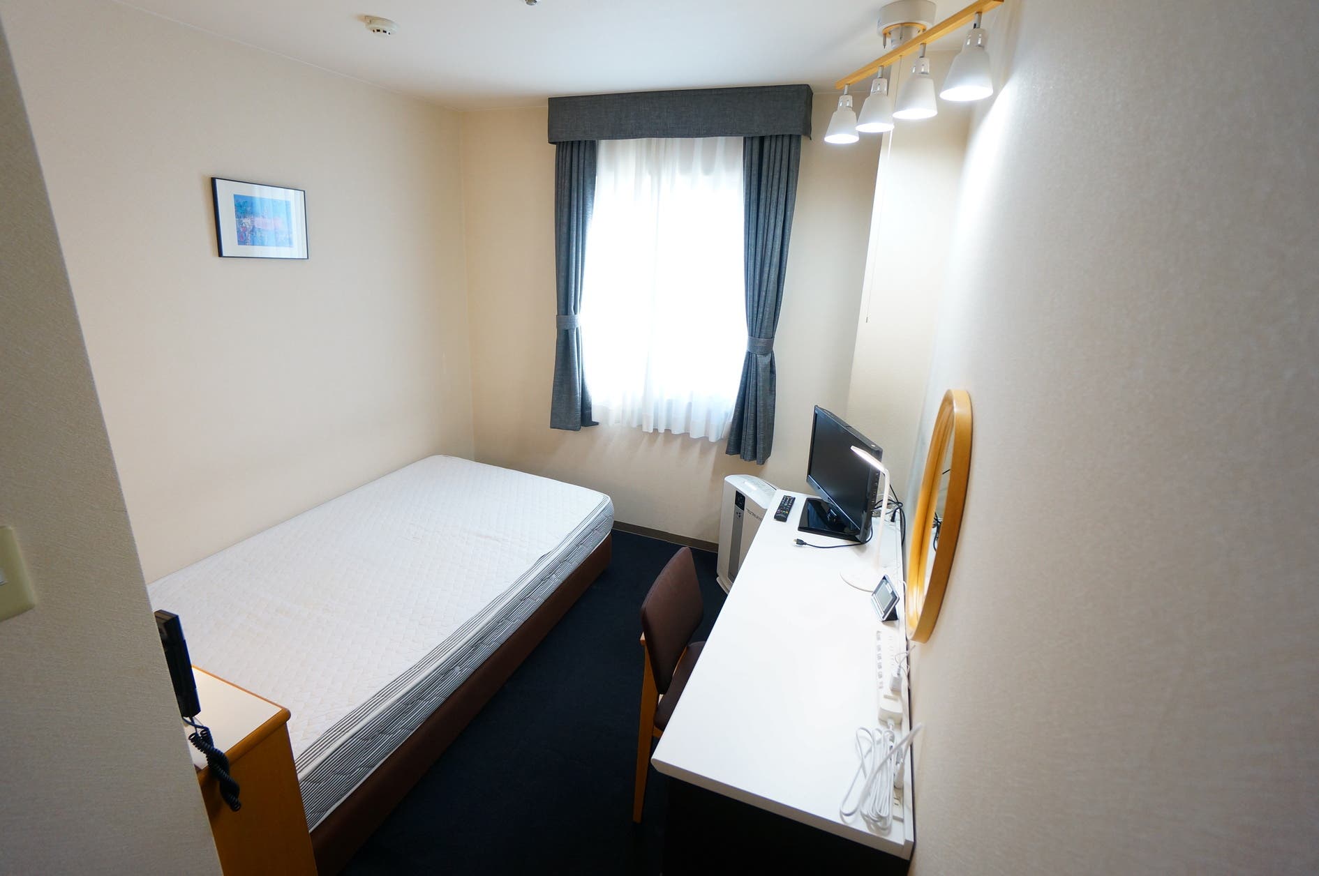 ＜豊橋駅前完全個室ワークスペース902＞完全個室✨光Wi-Fi/モニターあり！テレワーク/Web会議,面接/撮影の写真3